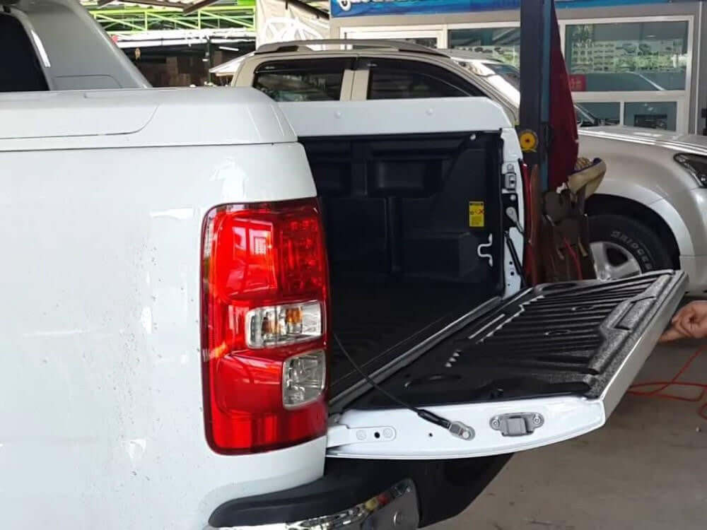 Tailgate Assist For Holden Colorado RG 2012-2020 — AlfaLab